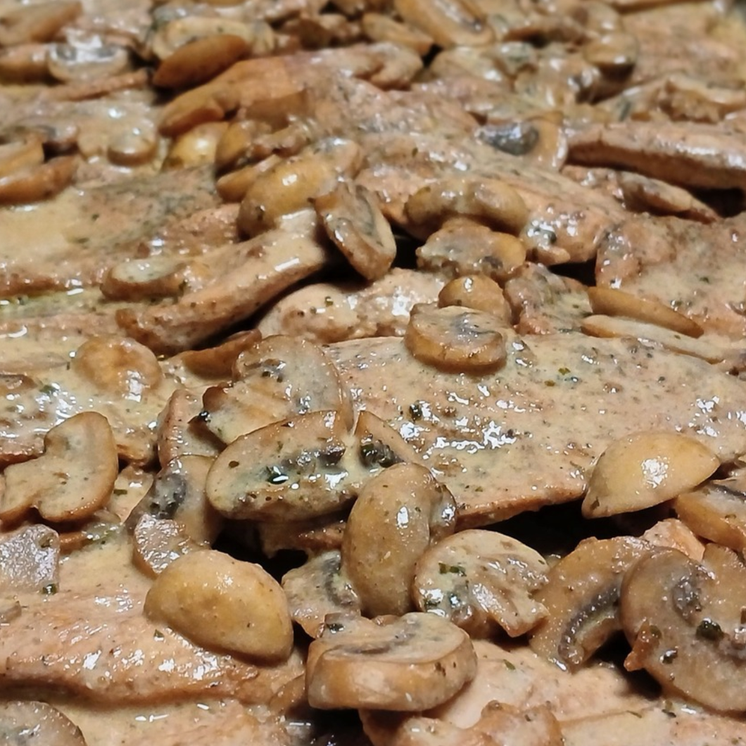 Pechuga de Pollo en Salsa de Hongos / Chicken Breast with Mushroom Sau ...